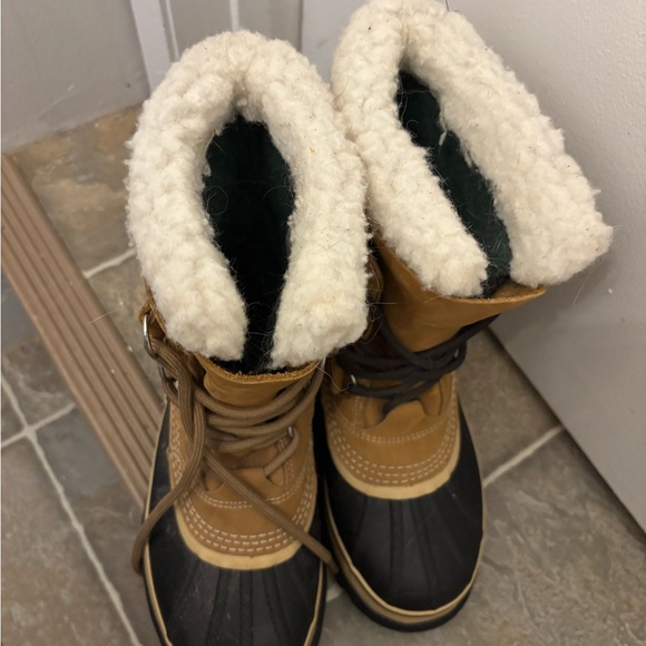 Sorel | Shoes | Sorel Tan And Black Winter Boots | Poshmark
